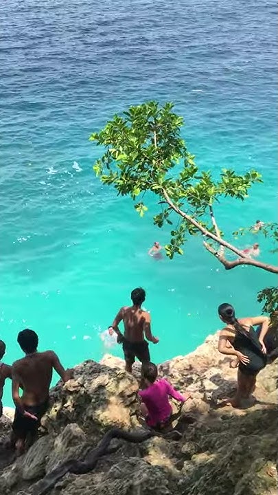 CLIFF JUMPING @ SAMAL ISLAND - YouTube