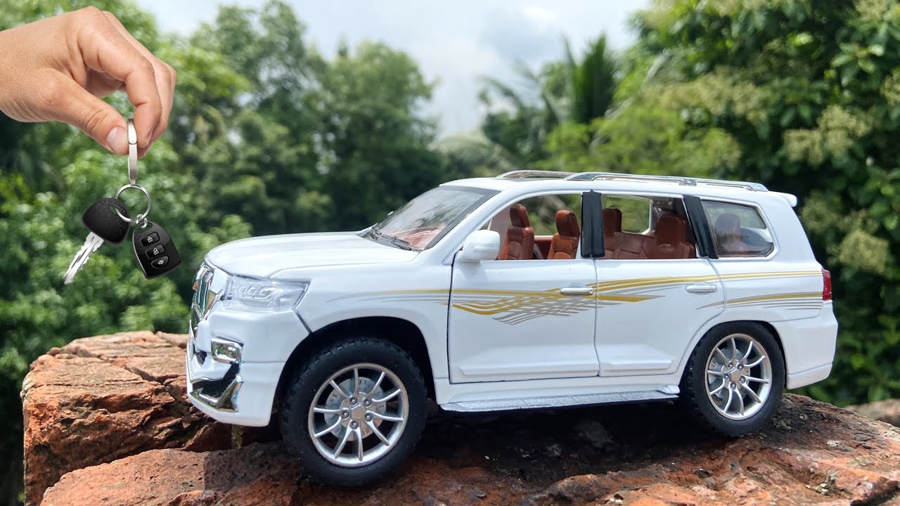 Unboxing of Scale Model Toyota Prado | Scale 1:24 Model | Die-Cast ...