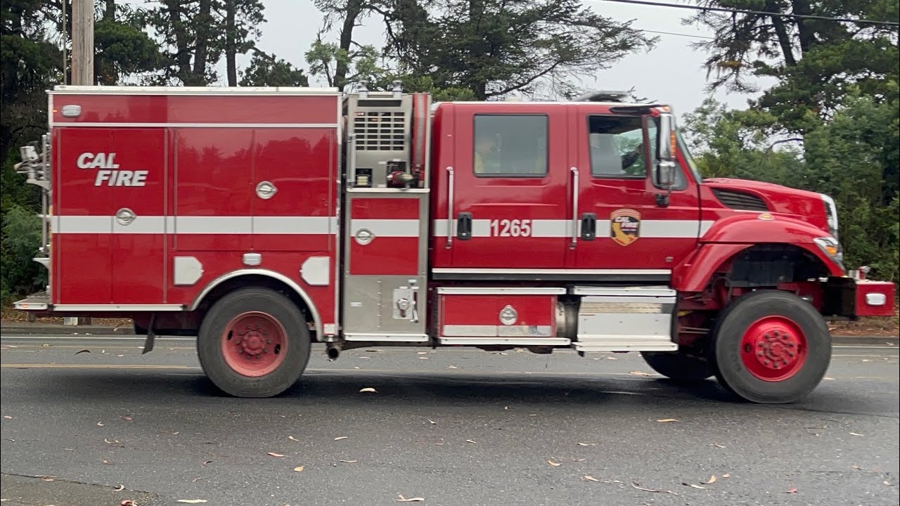 CAL FIRE HUU Engine 1265 Returning - YouTube