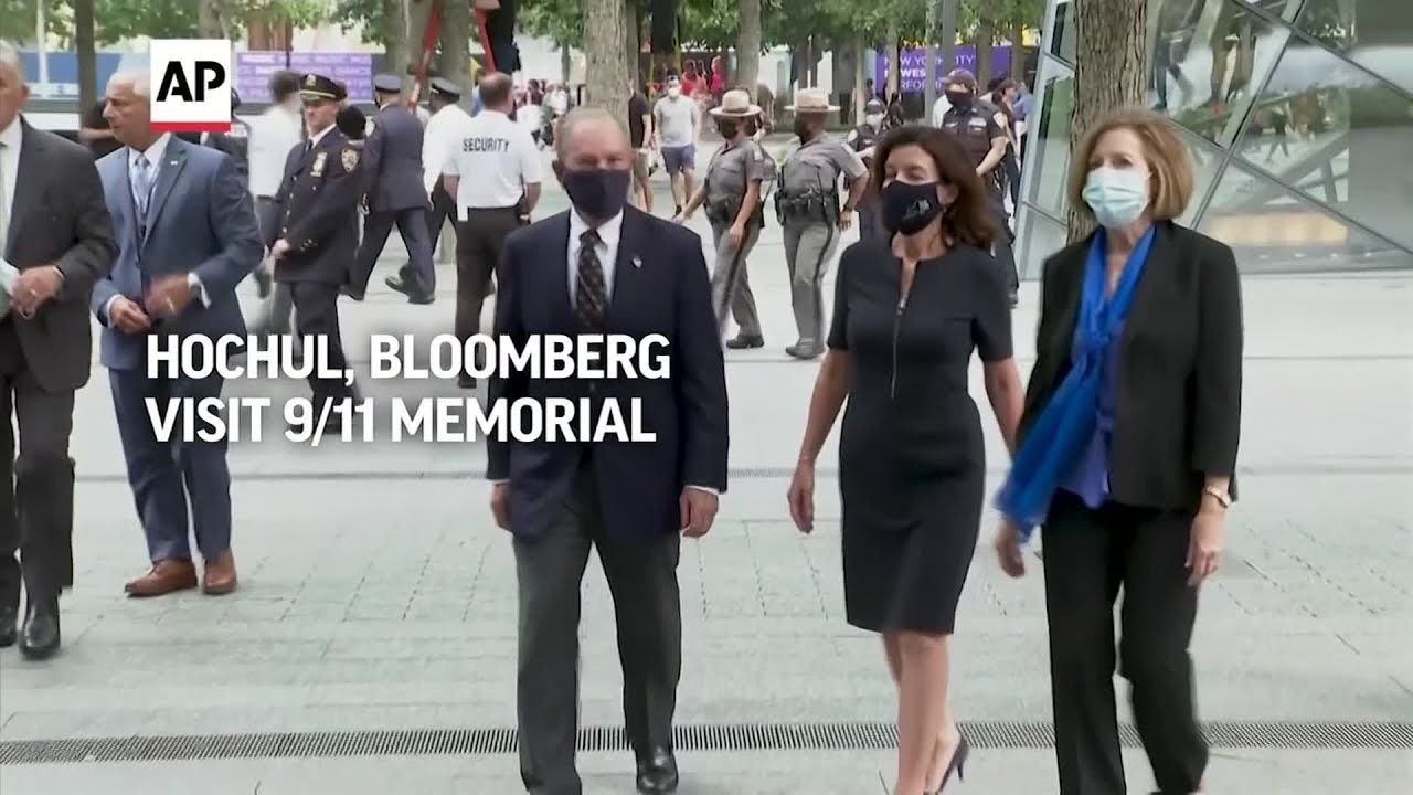 Hochul, Bloomberg visit 9/11 Memorial - YouTube