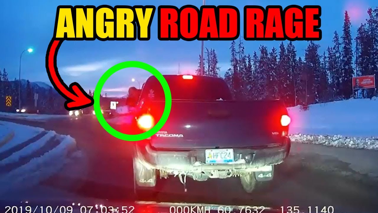 ANGRY TRUCK DRIVER ROAD RAGE AND BLOCKED MY WAY - YouTube