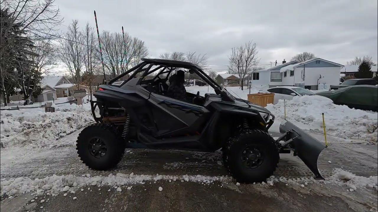 Polaris RZR Pro XP - Kimpex CLICK n GO Snow Plow #polaris #snow #plowing #kimpex - YouTube