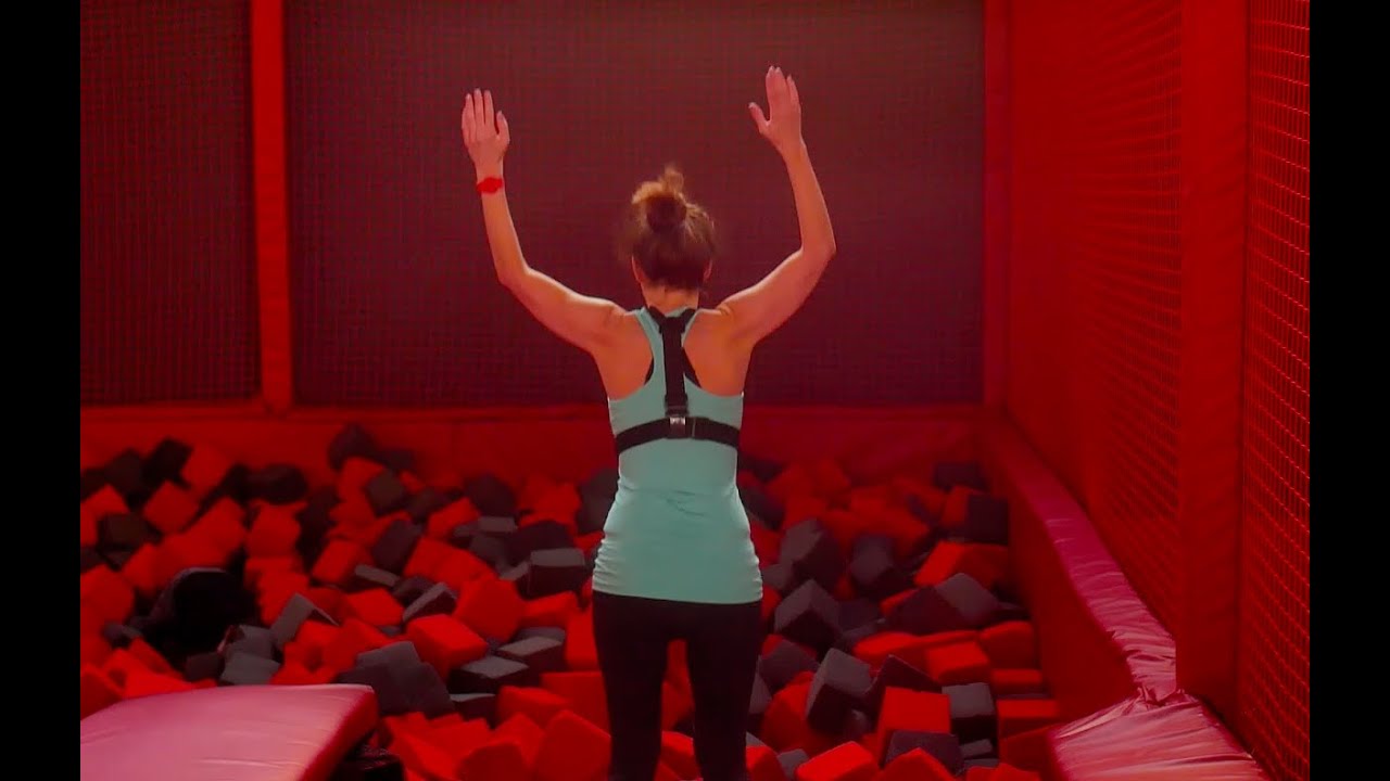 Odc. 58 - ZdrowoMania testuje Hangar 646 (park trampolin) - YouTube