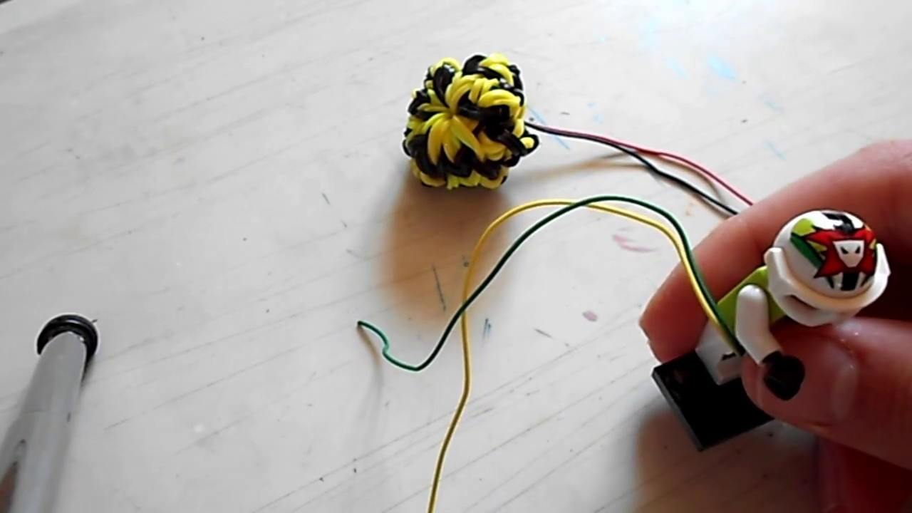 un truc de vraiment bizarre se passe - YouTube