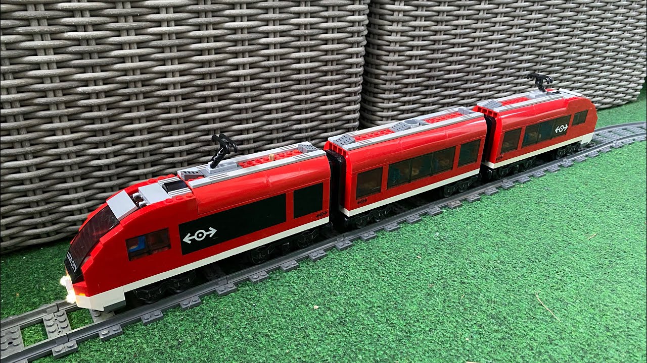 Lego City Train 2010 mit Licht und Brücke - YouTube