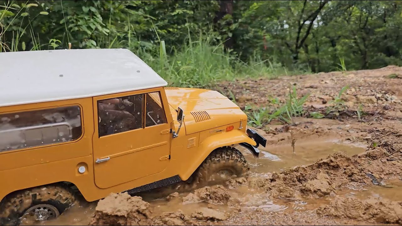 FMS Toyota Land Cruiser FJ40 Off-Road Rock Crawling 3 - YouTube