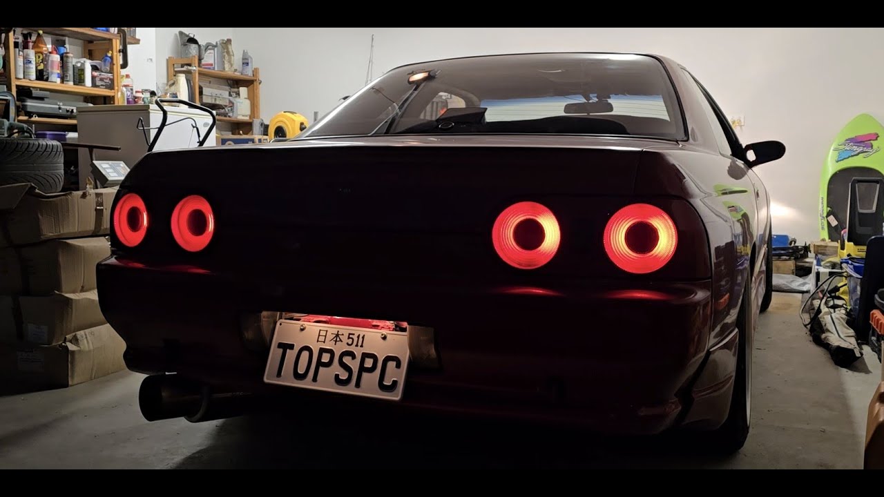 550HP Candy Red Skyline late night gym run. (Forged RB25DET ASMR) - YouTube
