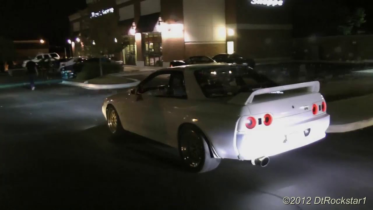 537 Cars doing Burnouts, Fishtailing, and Accelerating - YouTube