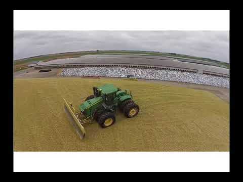 Silage Making – Filling Silage Bunkers - YouTube