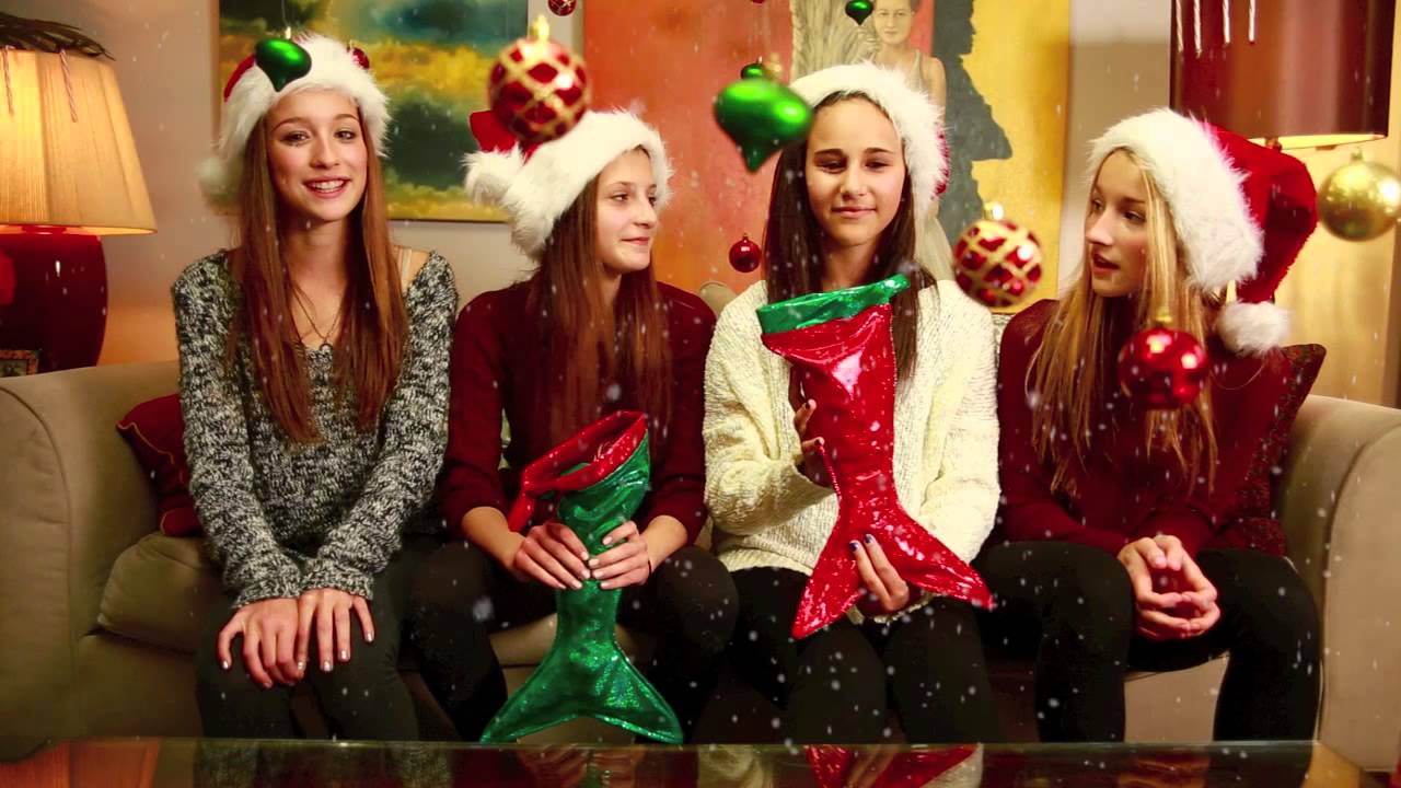 The 3 Tails Christmas Stockings! - YouTube