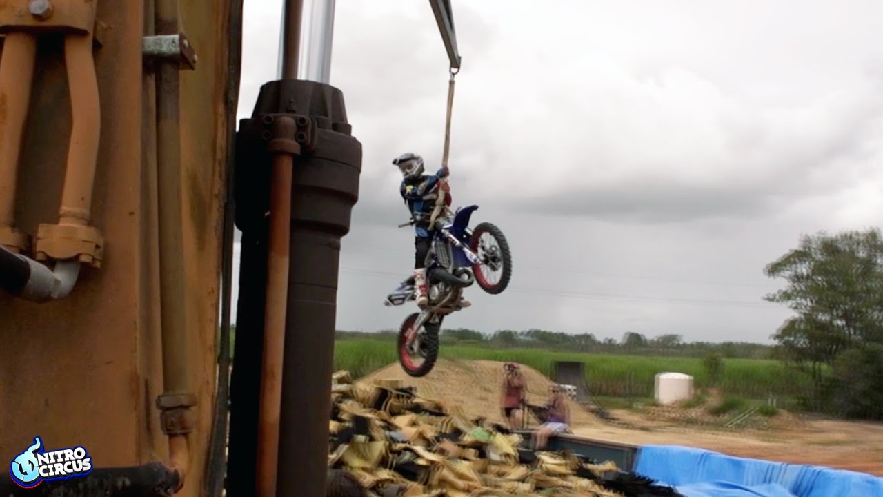 Ramps & Snake Wrangling in Australia - A Nitro Circus Day Off - YouTube