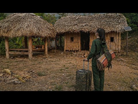 The 30-day journey of a young soldier rescuing an abandoned baby and returning to his old home. 