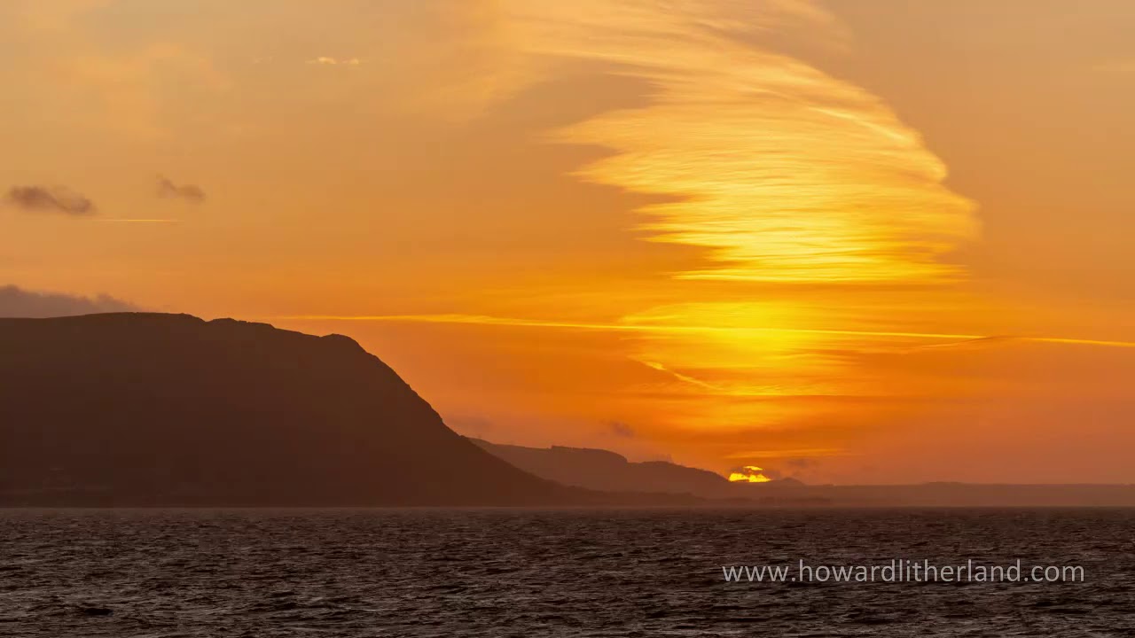 Timelapse of sunset over the North Wales coast from Llandudno West ...