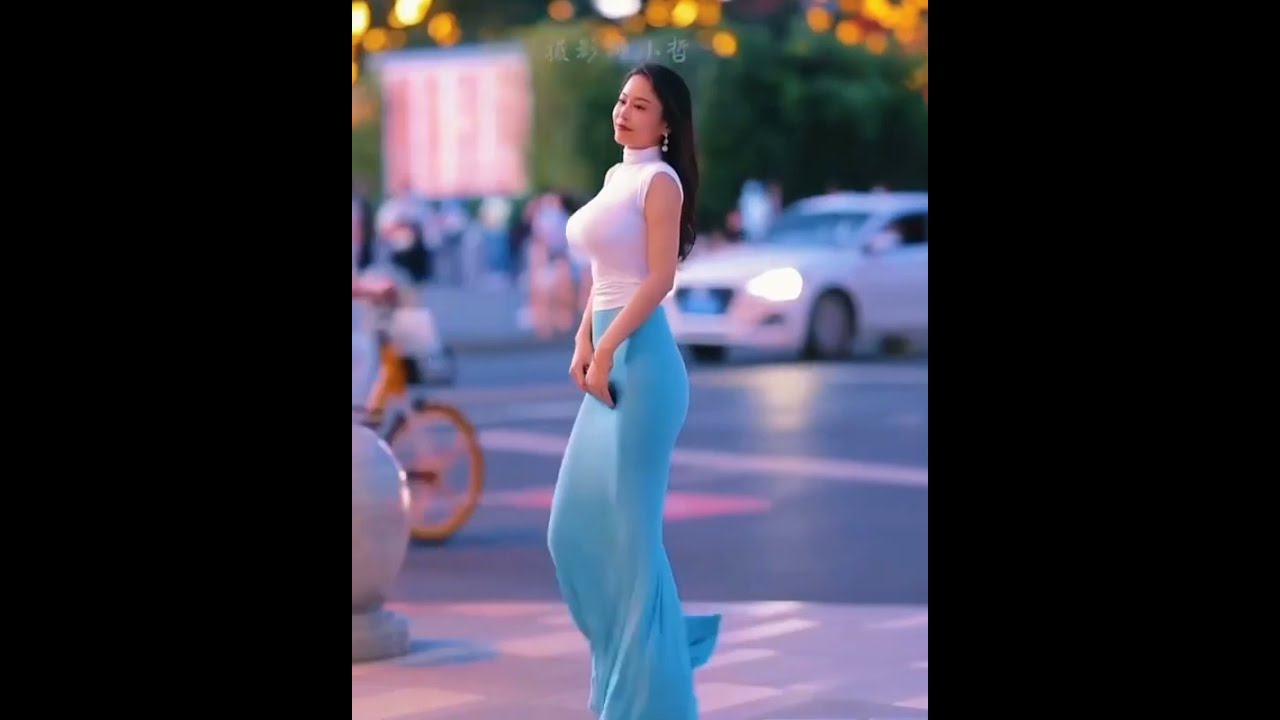 Big boobs bouncing - YouTube