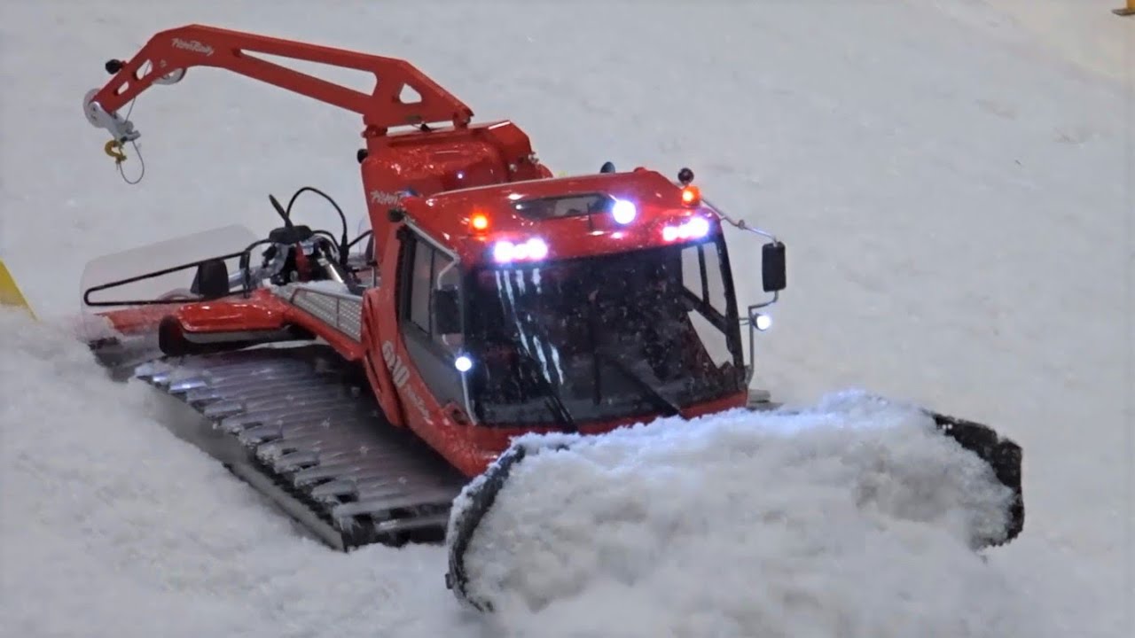 Best of RC Pistenbully in Action | Messen in Germany | RC Fun Action ...