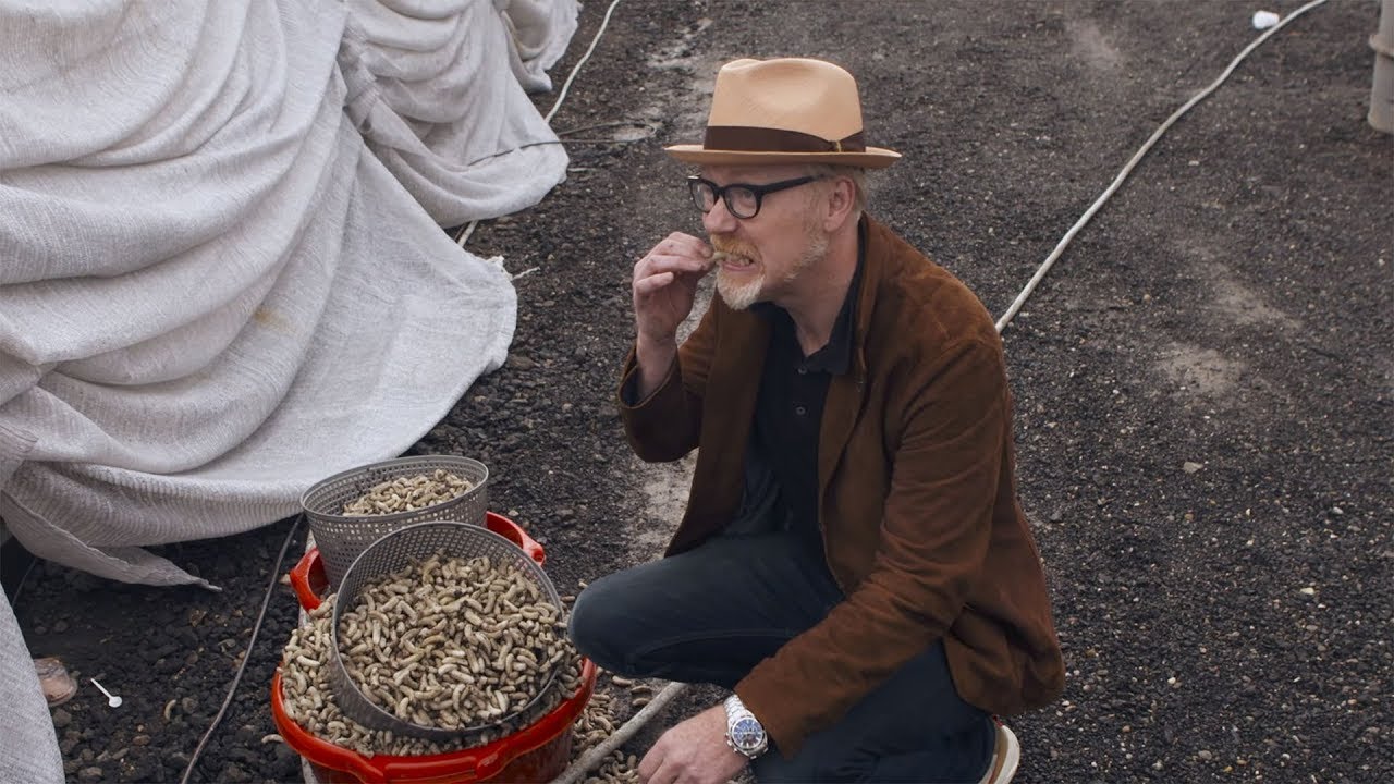 Adam Savage Explores the Blade Runner 2049 "Farmhouse" Set! - YouTube