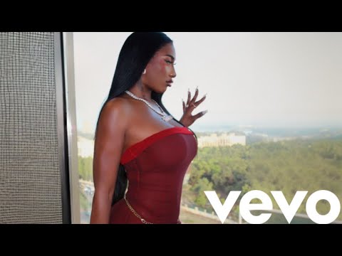 Aya Nakamura - Doggy (clip officiel)