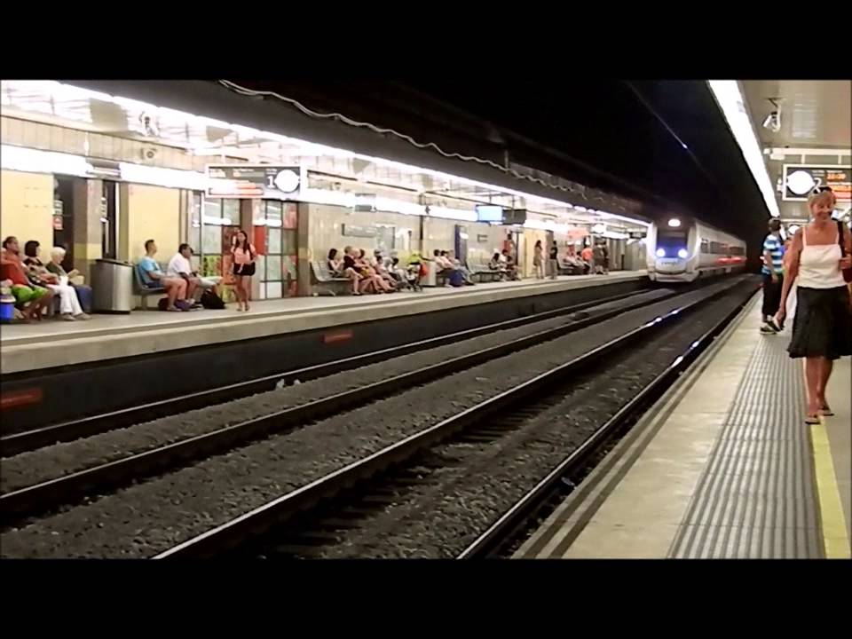 R2 Estacion De Barcelona Passeig De Gracia - YouTube