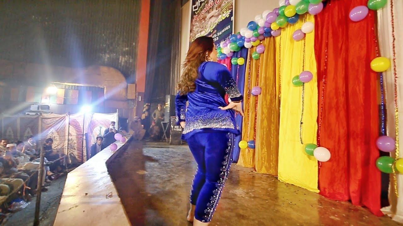 Neelam Gul New Super Dance In Peshawar - YouTube