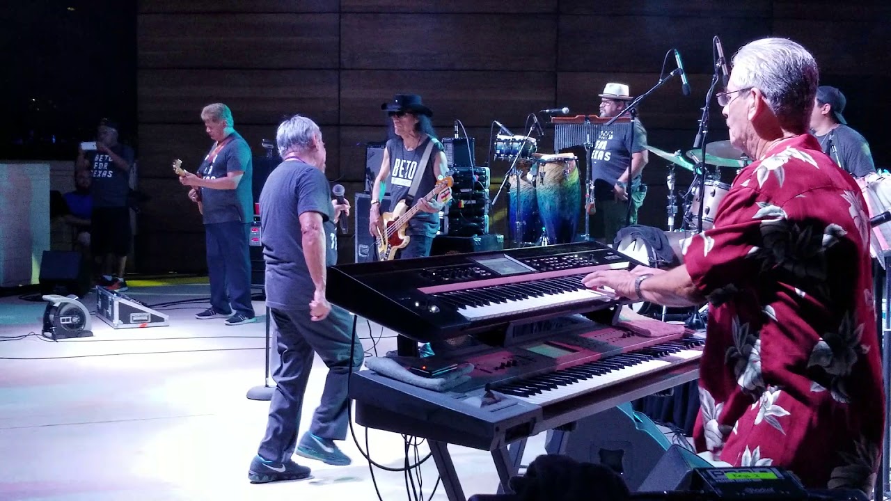 Little Joe and la Familia live in Arlington Texas. - YouTube