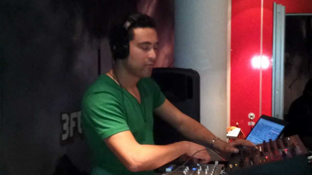DJ Tim United@3FM Giel Beelen.mp4 - YouTube