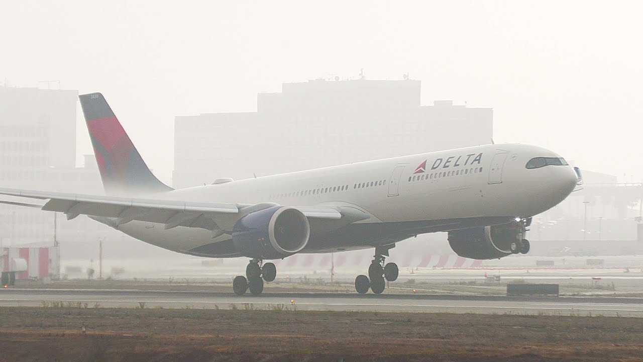 ️ Incredible LAX Landings & Takeoffs in Thick Fog! | Planespotting Like ...
