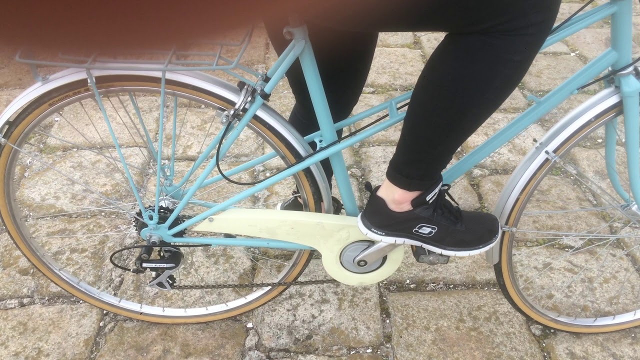 Video THe pedal position for a smooth start - YouTube