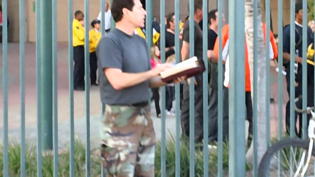 Rude Vendor Hates Preaching at Angel's Stadium - YouTube