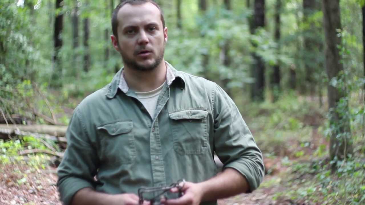 Black Scout Tutorials - How to Set a Conibear #110 Trap - YouTube