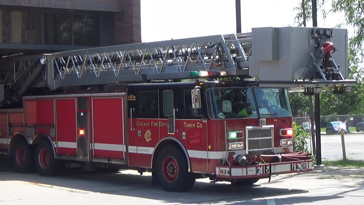 Chicago Fire Department Engine 108 & Tower Ladder 23 Responding - YouTube