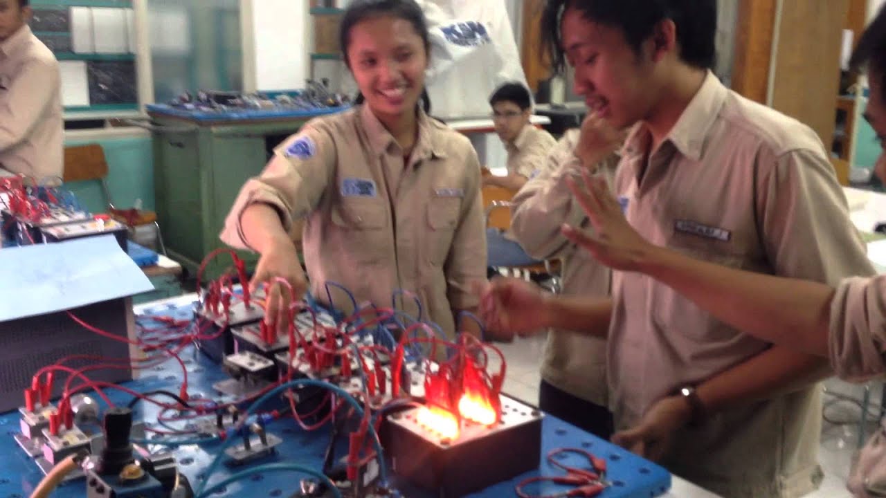 Pneumatik kocak - Program Praktik Pneumatik - Polman Bandung - YouTube