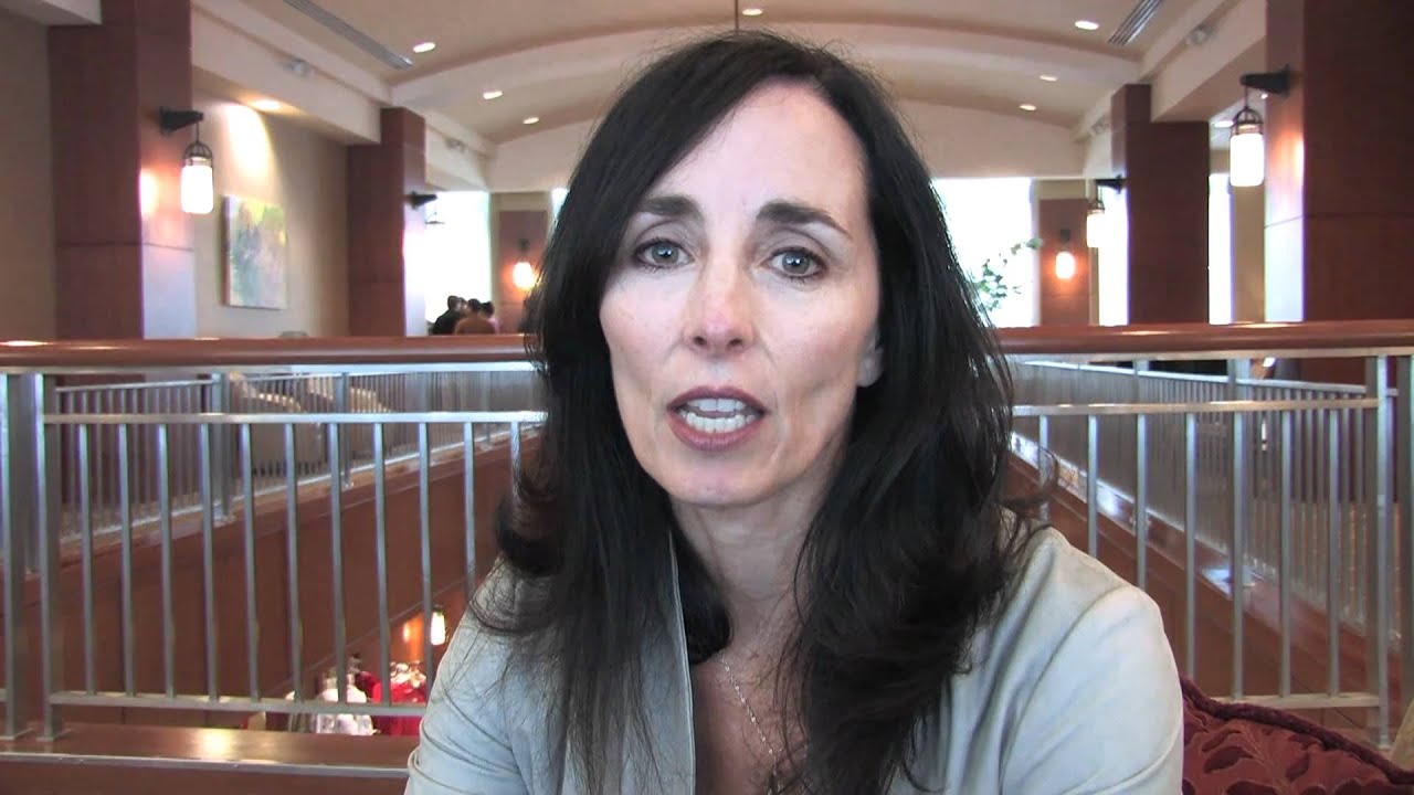 Kelly Mooney - YouTube