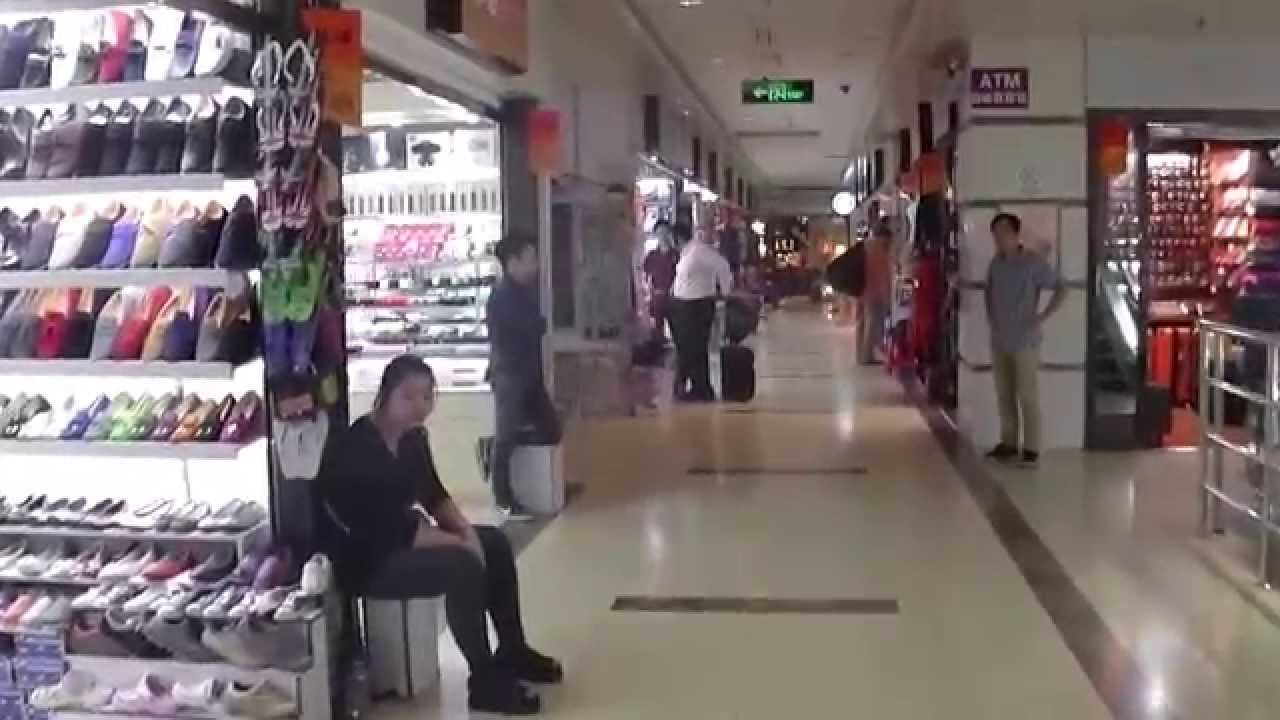 Il Fake Markets a Shanghai, Nanjing West Road - YouTube