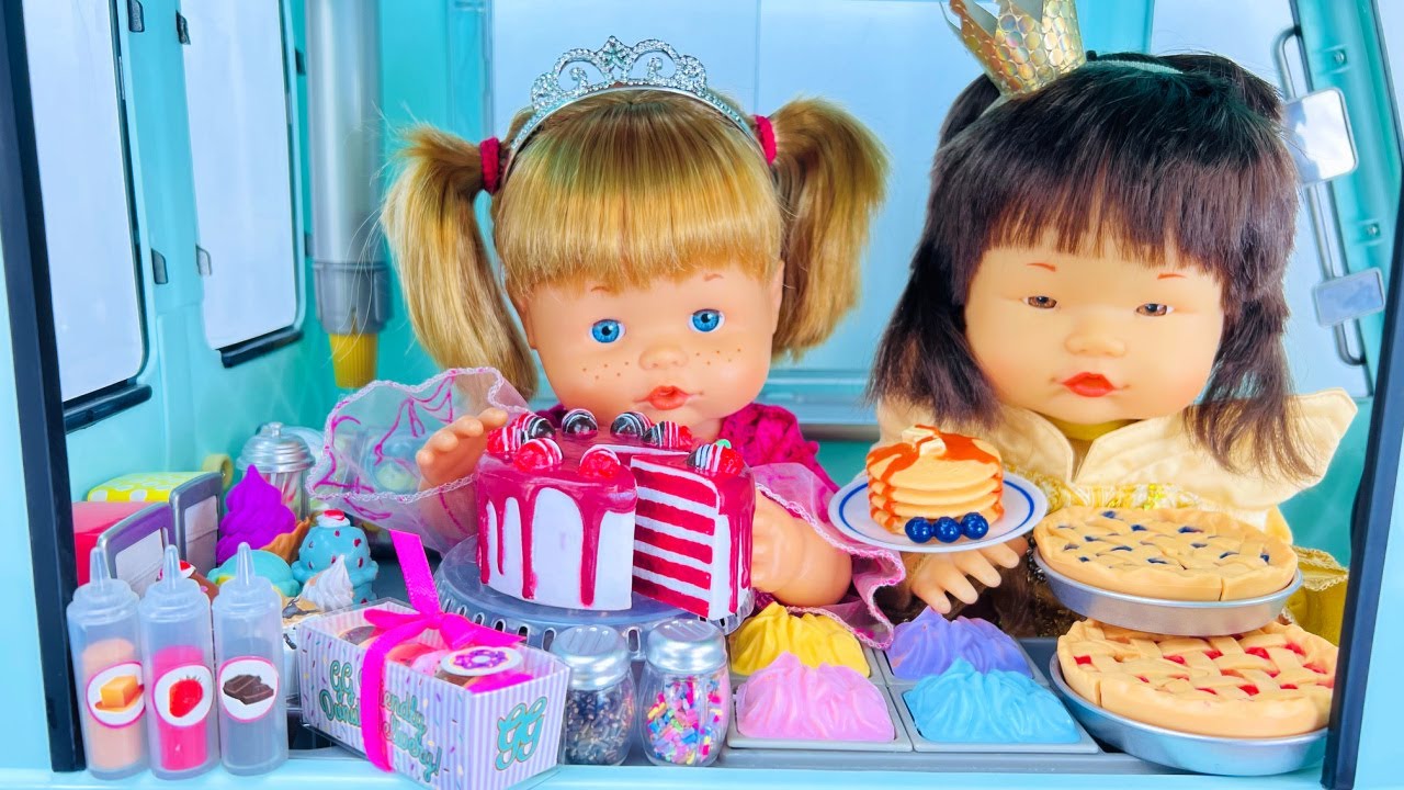 ANI y ONA 24 horas siendo🍰PASTELERAS como👸Princesas Disney MUÑECAS y ...