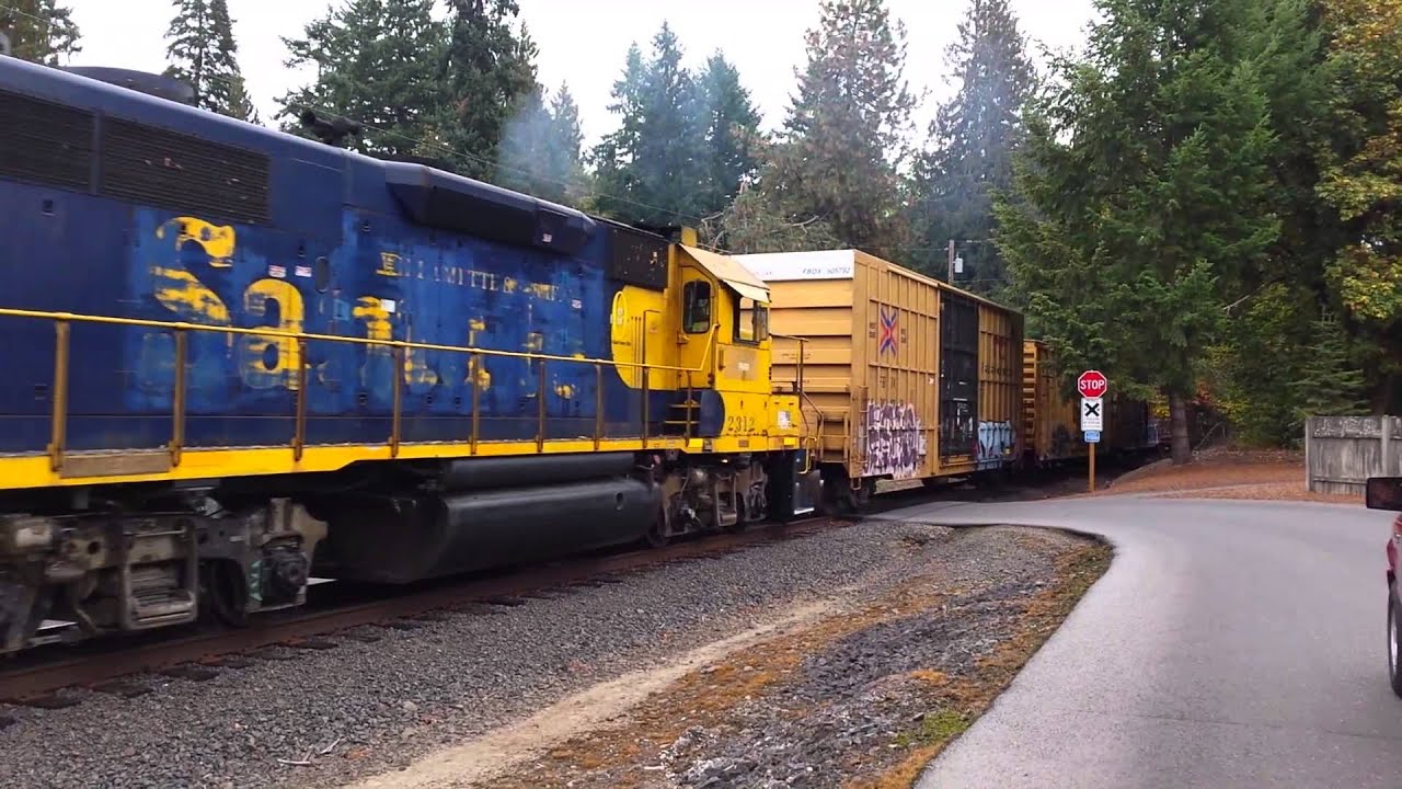 PNWR 2312 Leads the Hillsboro Switcher - YouTube