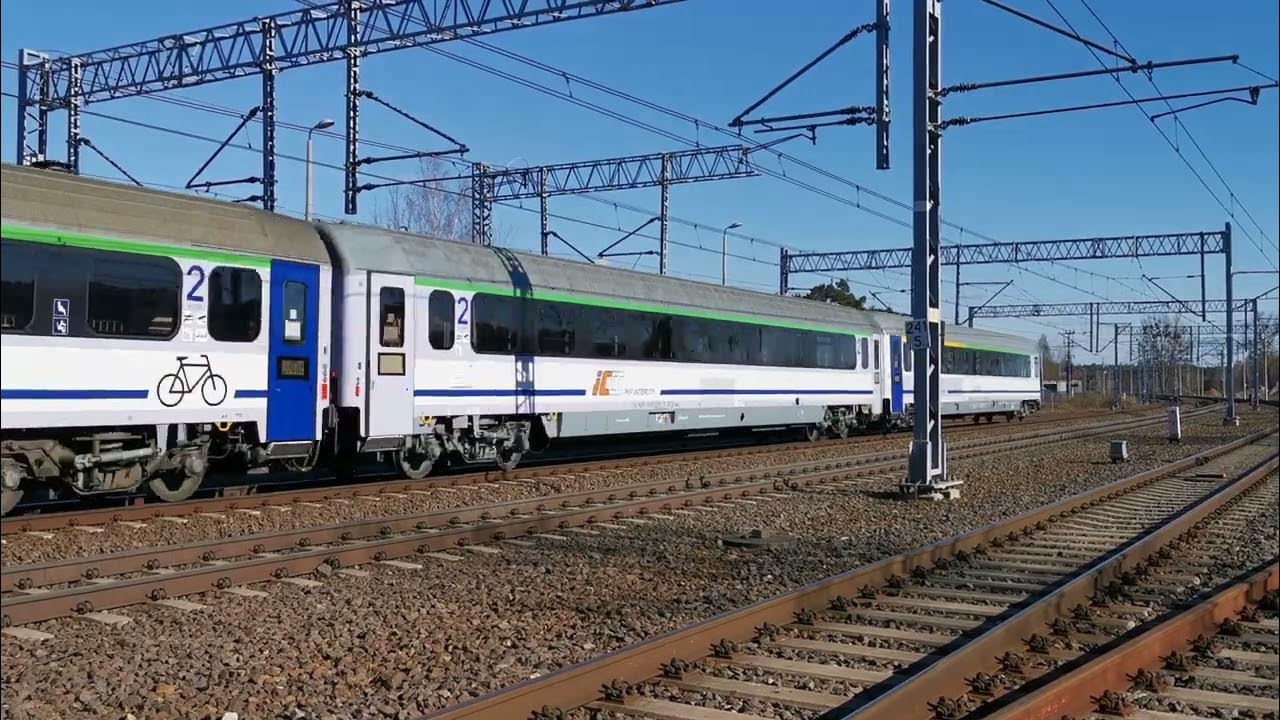 EP07-422 z IC 58108 "Stańczyk" rel. Olsztyn Gł. - Szczecin Gł. wjeżdża na prabucką stację. - YouTube