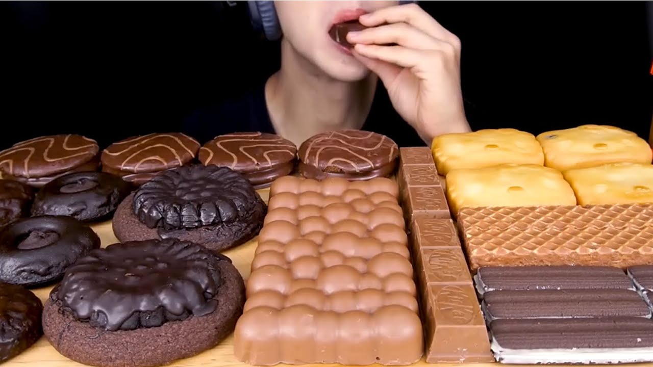 Jimmy ASMR chocolate cookie cake candy biscuit bars ice cream Mukbang ...
