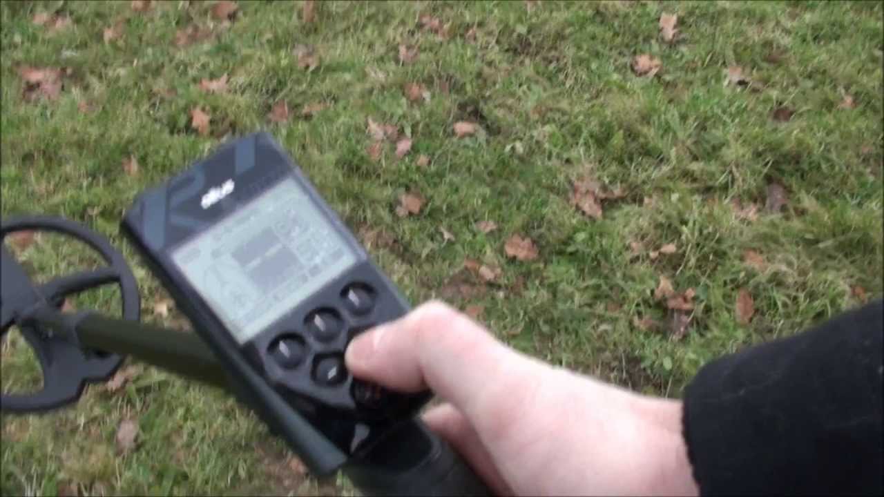 XP DEUS, Depth Test Using Basic Program Settings - YouTube