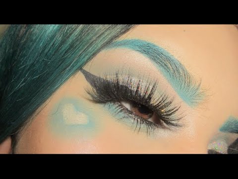 Blue eyebrows | Glitter cut crease - YouTube