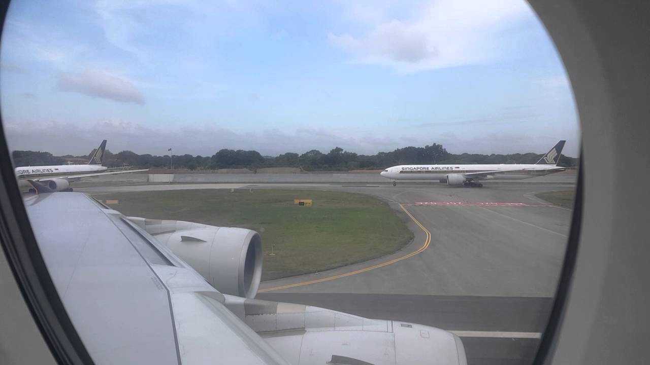 Singapore Airlines SQ12 SIN-LAX Takeoff - YouTube
