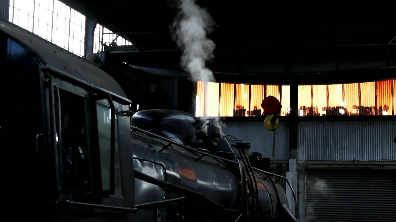 MainlineSteam Ja 1275 and Ja 1240 Resting in the depot - YouTube