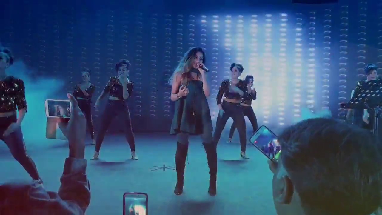 Shruti Rane Live Performance | Singer | Performer | Rocking | Artist ...