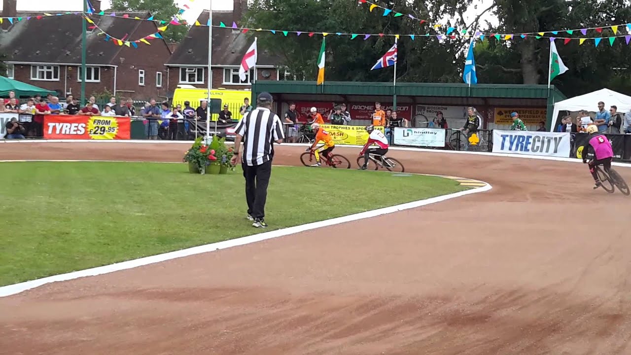 Cycle speedway World Final 2015 juniors - YouTube