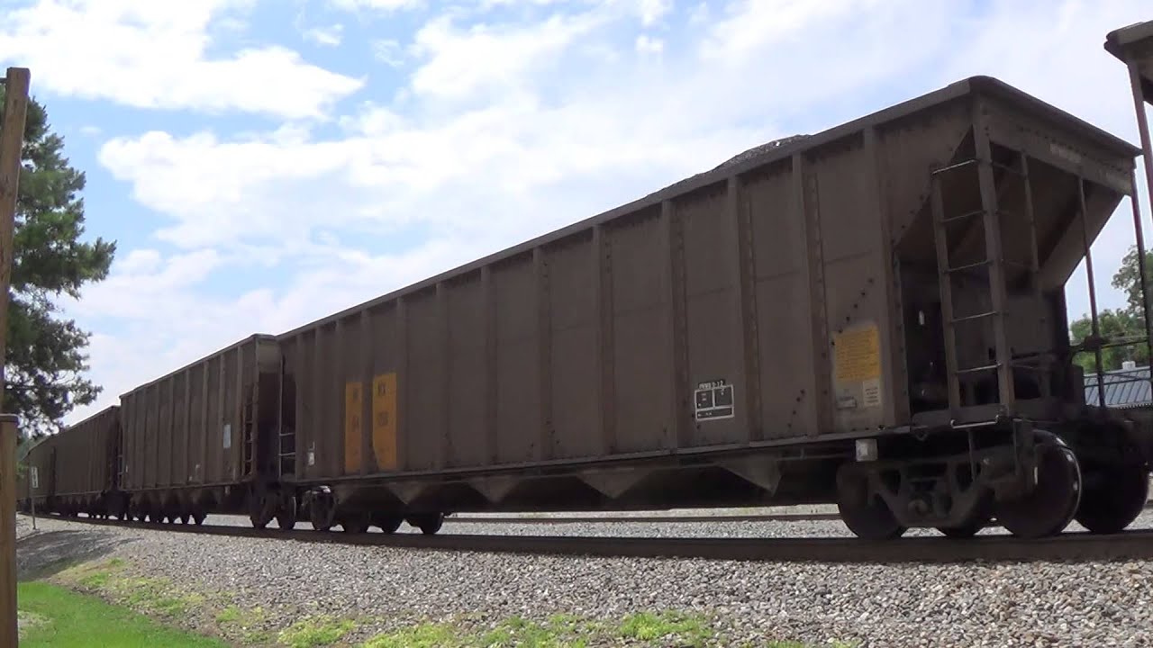 HD: NS 2778 leads NS Train 74G in Irondale, Al - YouTube