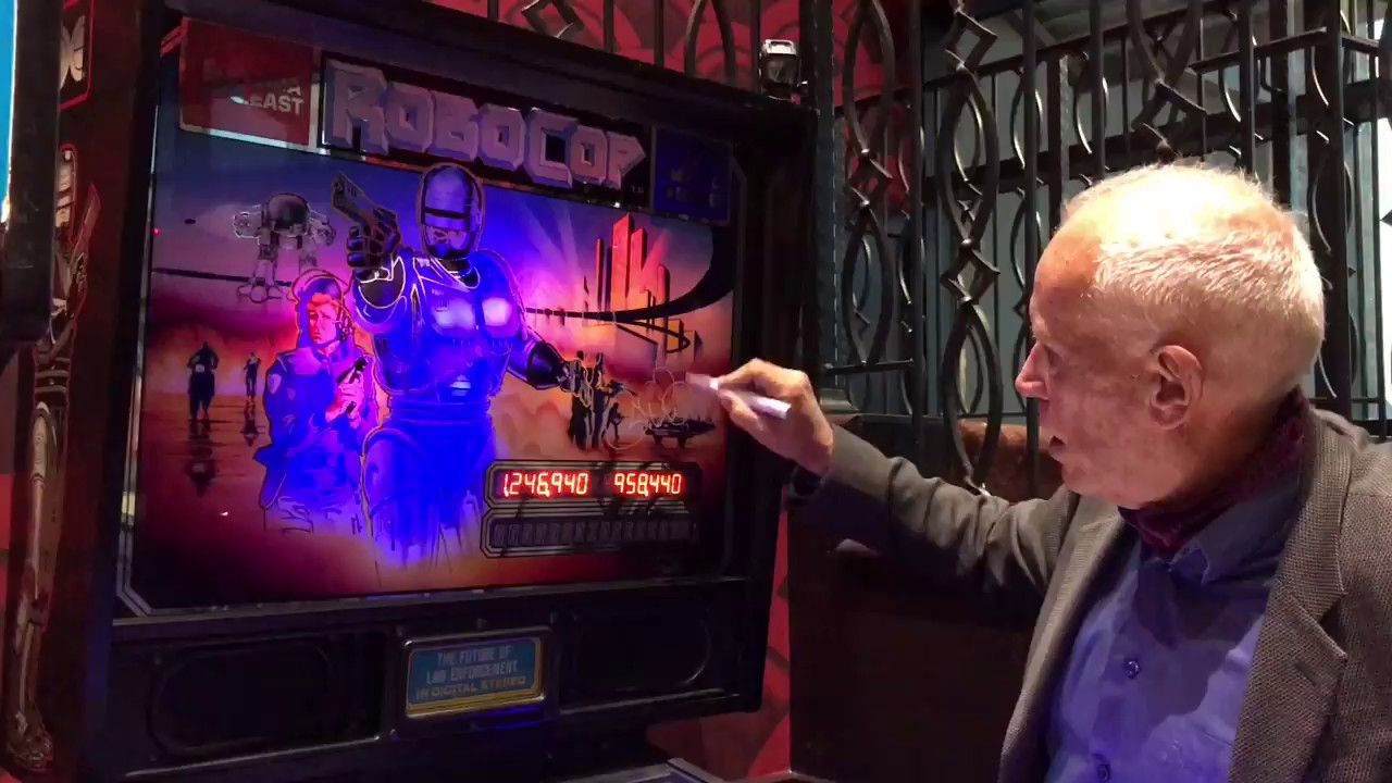 ROBOCOP (Dr. Peter Weller) signs my two Data East Games! Pinball! - YouTube