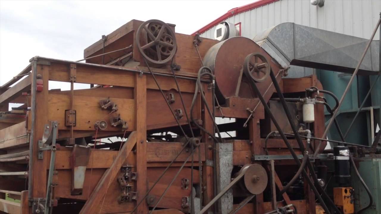 Clipper Super 298D Grain Cleaner - YouTube