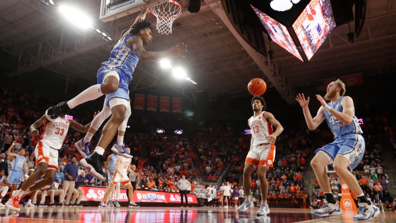Watch UNC's game winning basket in game against Clemson - YouTube