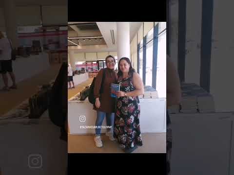 Lüleburgaz Kitap Fuarı Görüntüleri Yazar ve Şair Betül FIRAT imzada