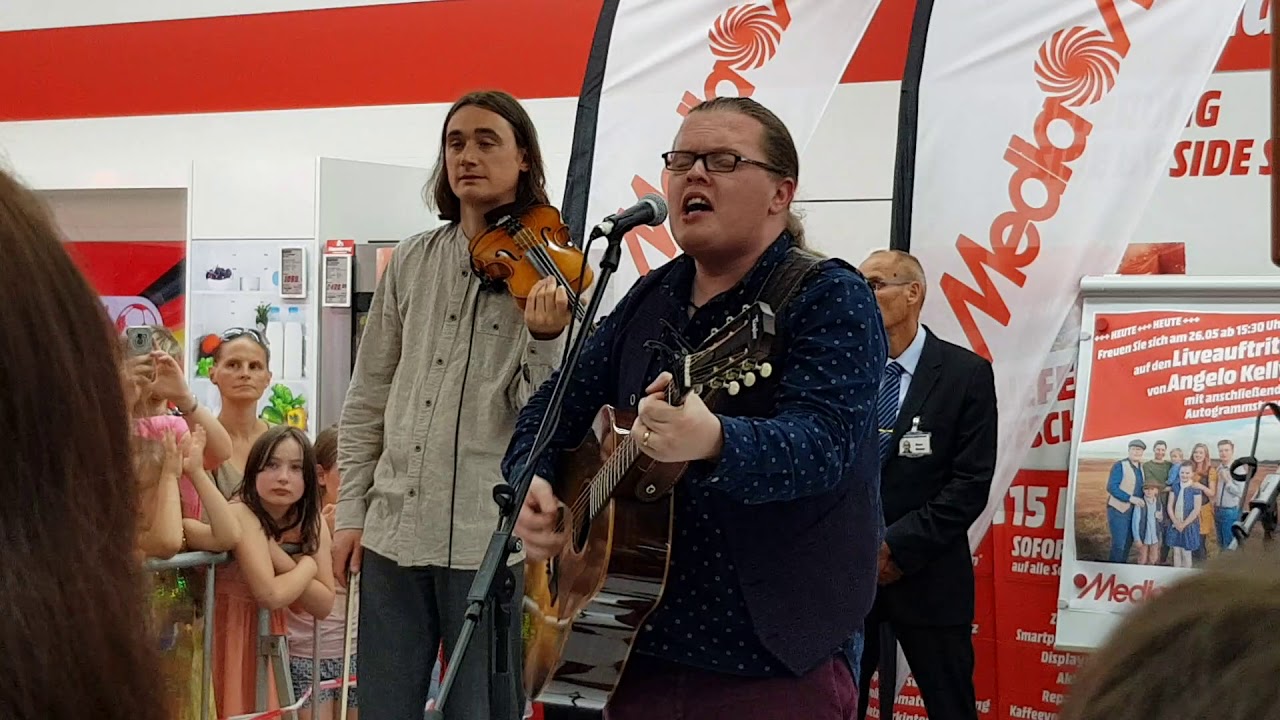 Angelo Kelly - Fields of Athenry - Leipzig Autogrammstunde - YouTube