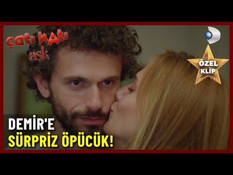 Demir'e Sürpriz Öpücük! - Çatı Katı Aşk Özel Klip